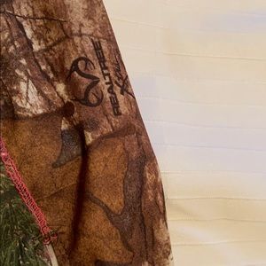 Realtree | Shirts & Tops | Realtree Camouflaged Shirt | Poshmark